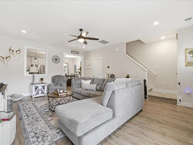 138 Sunburst Villa Drive