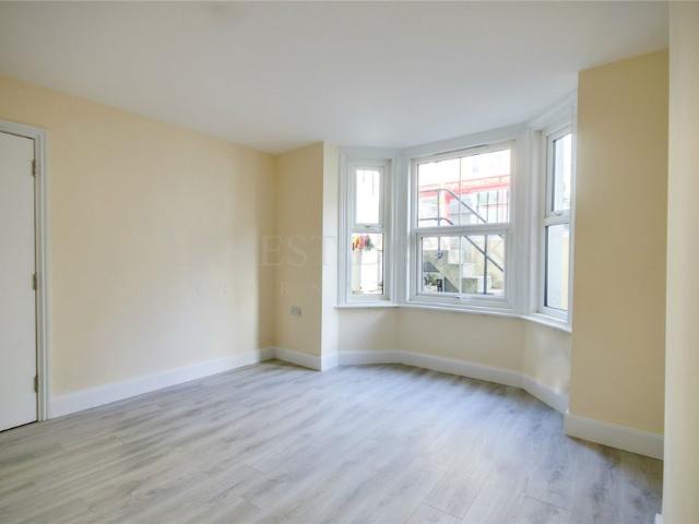 138 Queens Road, Hastings, TN34 1RP