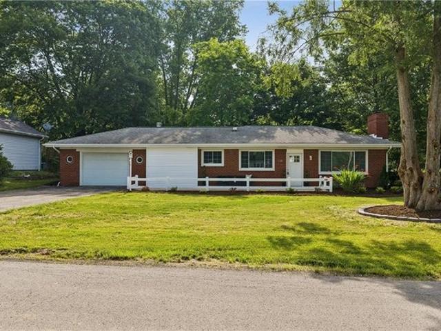 138 Rama Rd, Beaver Falls, PA 15010