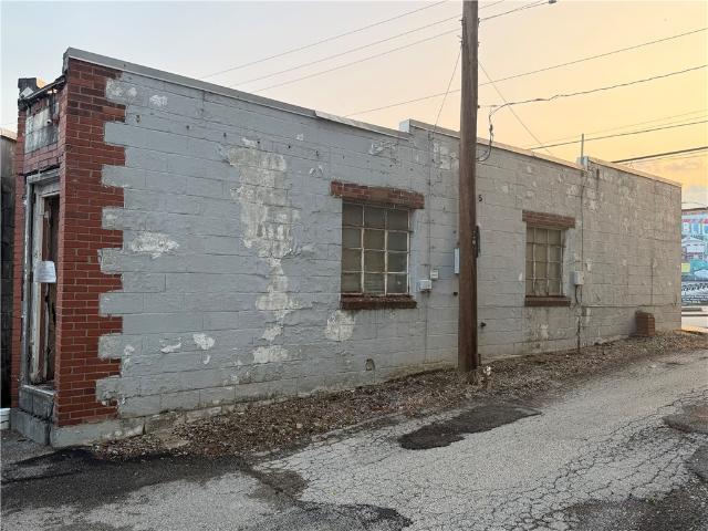 138 Republic Rd