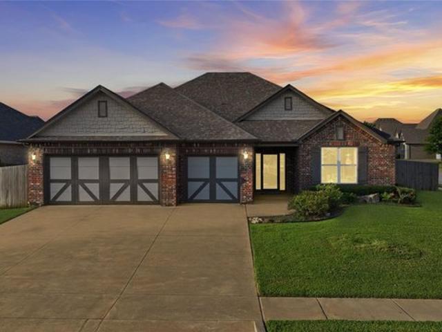 138 W 130th St S, Jenks, OK 74037