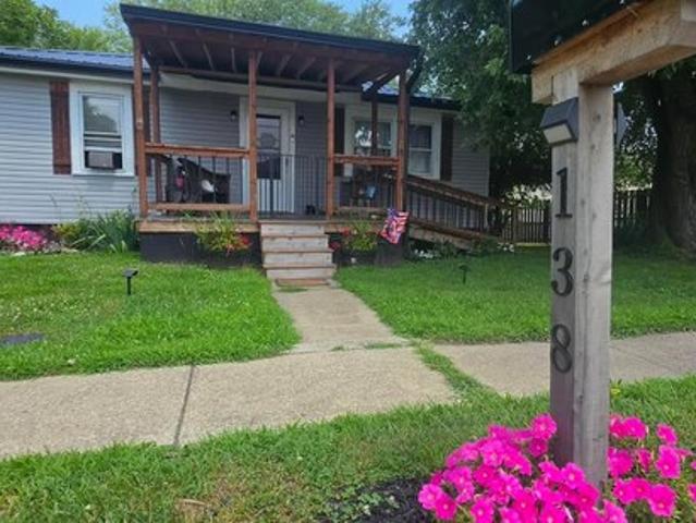 138 W Front St, New Holland, OH 43145
