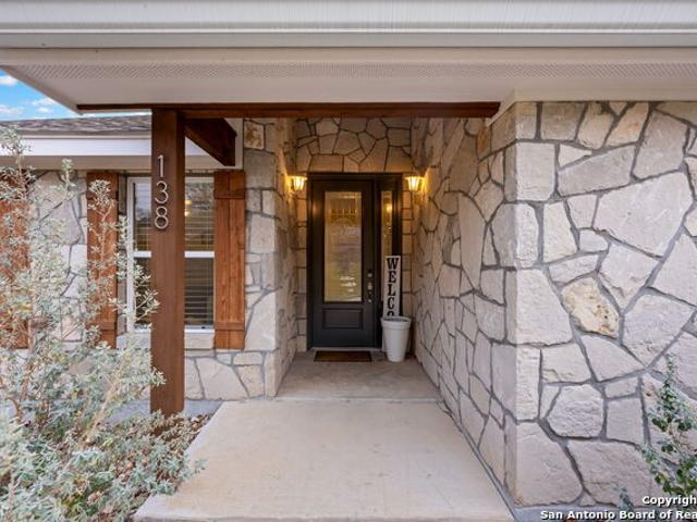 138 W Holly Hill Dr