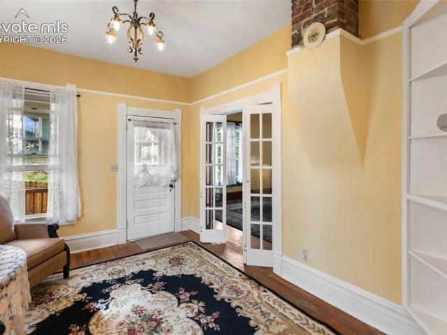 138 W May Avenue