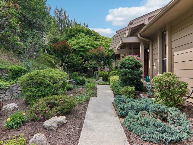 138 Woodbridge Drive