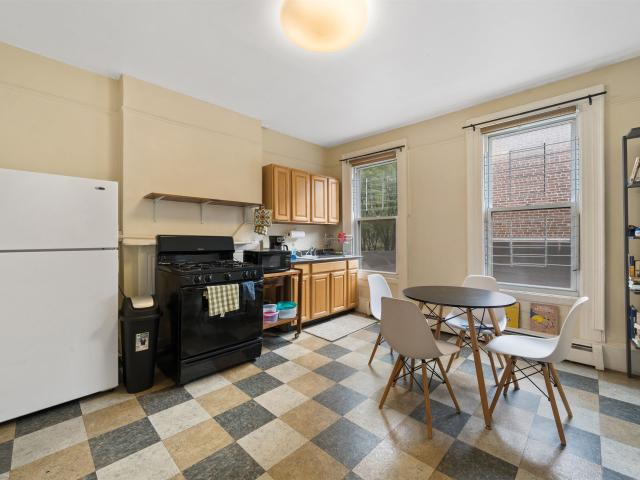 138 Wayne St # 2