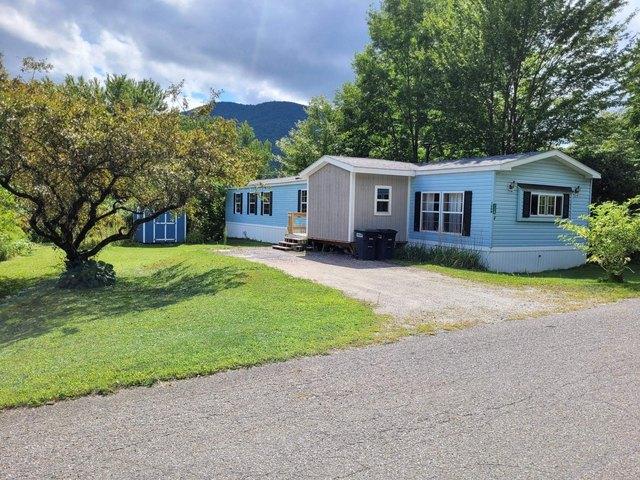 138 West St, Bolton, VT 05676