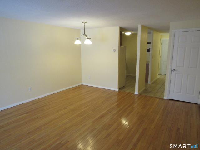 138 Williamstown Ct, Unit 138, Newington, CT 06111 | MLS #24152 | Compass