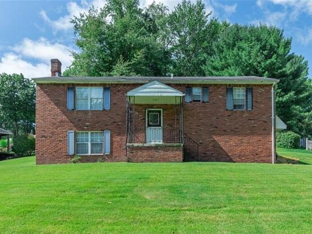 138 Terrace Ct, Trafford, PA 15085