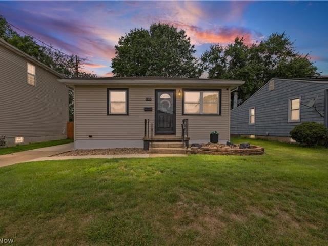 138 Thorlone Ave, Akron, OH 44312
