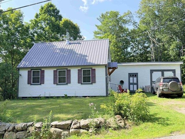 138 Village Rd, Langdon, NH 03602
