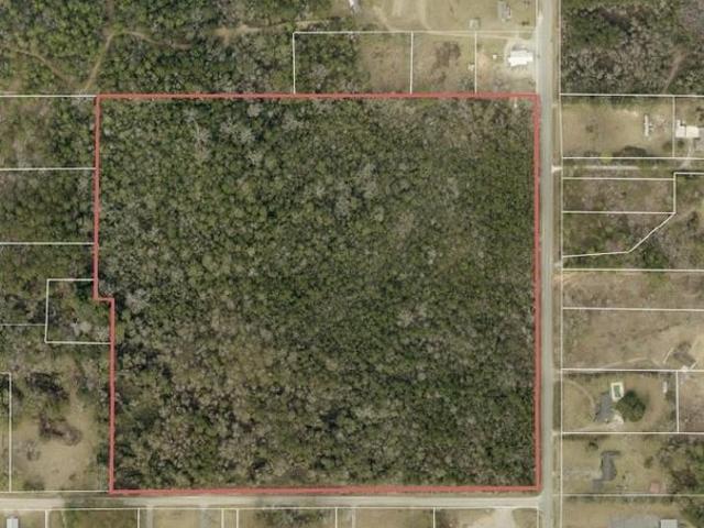 13941 Celeste Rd, Chunchula, AL 36521