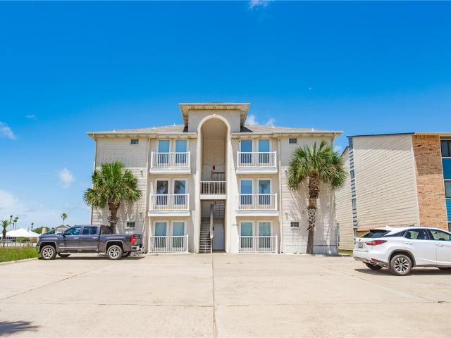 13941 fortuna bay drive 201