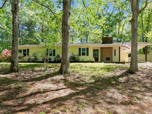 13941 Smokey Hollow Rd, Northport, AL 35475