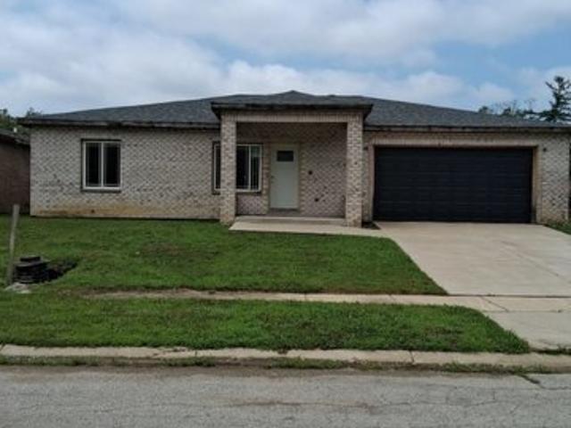 13942 S Reeves Rd, Robbins, IL 60472