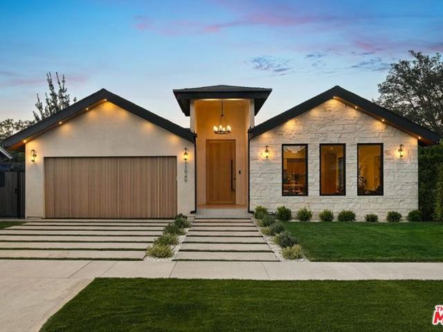 13949 Cumpston St, Sherman Oaks, CA 91401