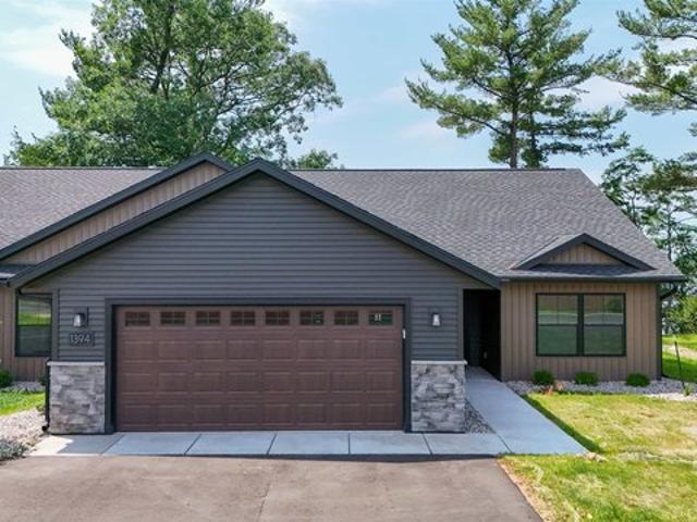 1394 Park Dr Unit 104, Schofield, WI 54476