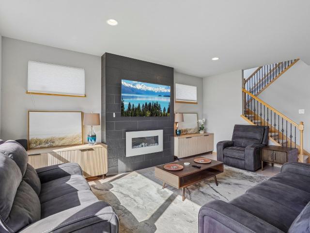 1394 Winchester Pass