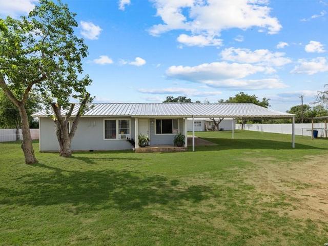 13950 N Interstate 35, Moore, TX 78057