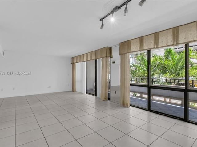 13951 Kendale Lakes Cir Unit 208A, Miami, FL 33183