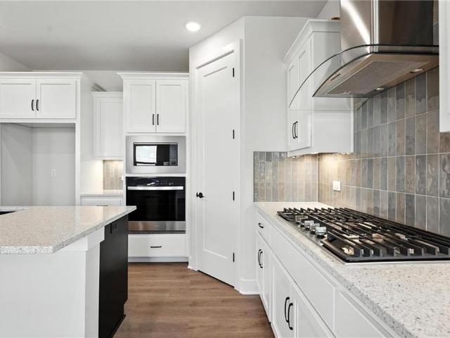 1395 N 163rd Circle