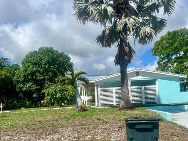 1395 NE Flora Pl, Jensen Beach, FL 34957 | MLS #R11120