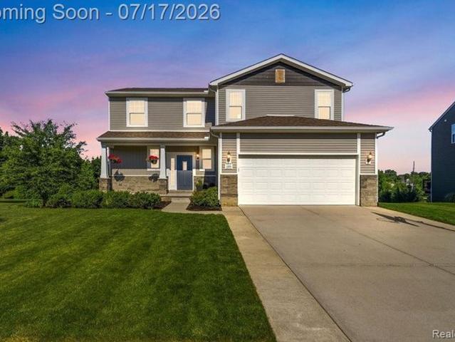 1395 Douglas Fir Dr, Oceola Township, MI 48843