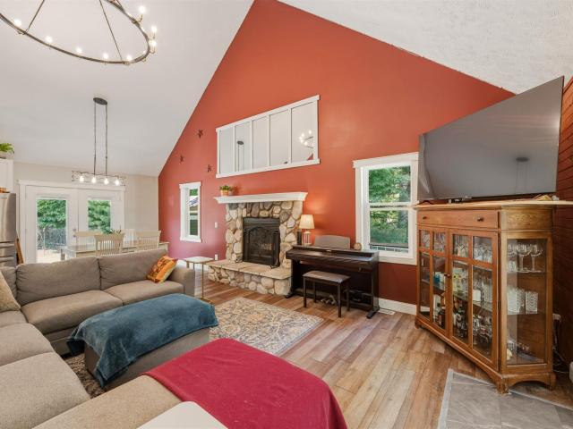 1395 W Long Lake Road