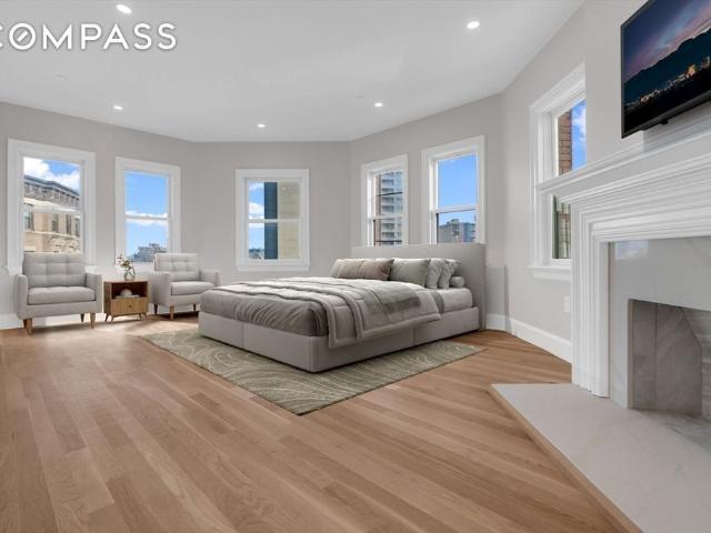 1396 Beacon St 3, Brookline, MA