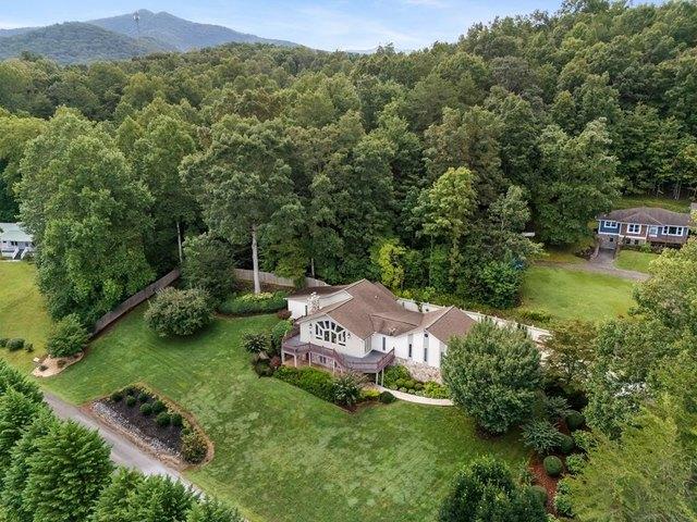1396 Deerfield Rd, Young Harris, GA 30582