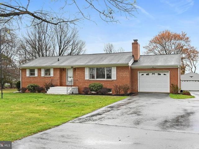 1396 S King St, Leesburg, VA 20175