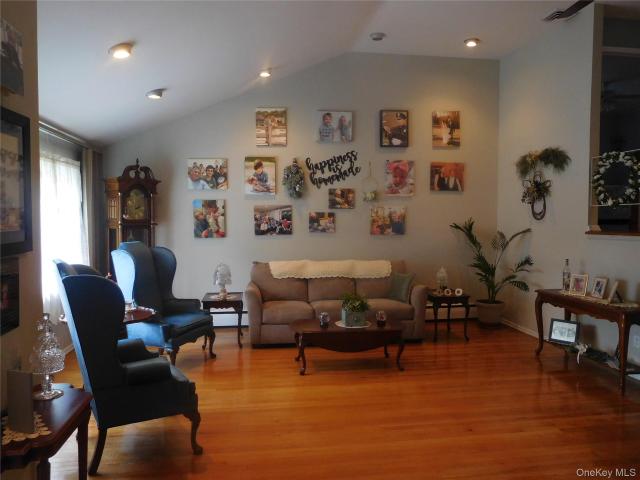 1396 Van Nostrand Place