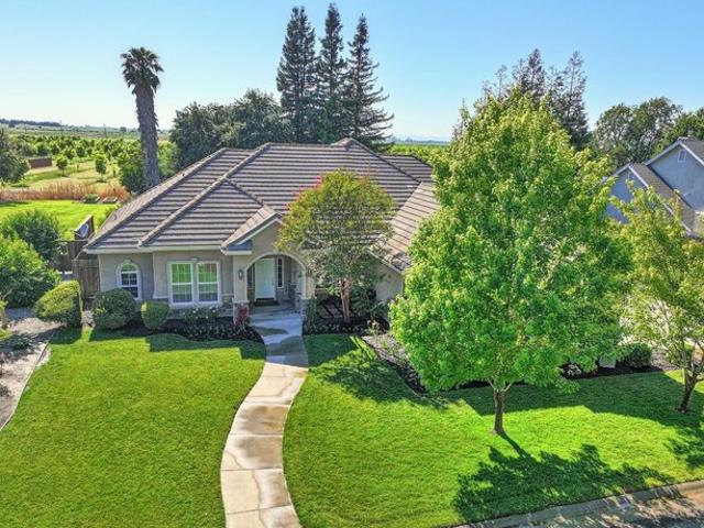 13970 Islandview Way, Walnut Grove, CA 95690