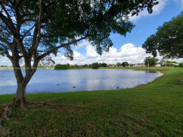 13977 44th Ln Cir SW #654, Miami, FL 33175
