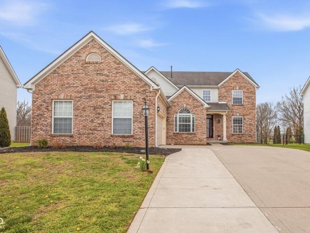 13985 Royalwood Dr, Fishers, IN 46037