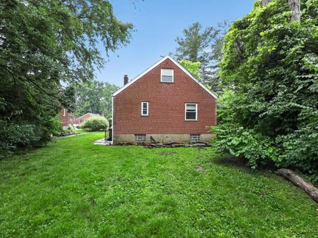 1398 Adams Rd, Cincinnati, OH 45231