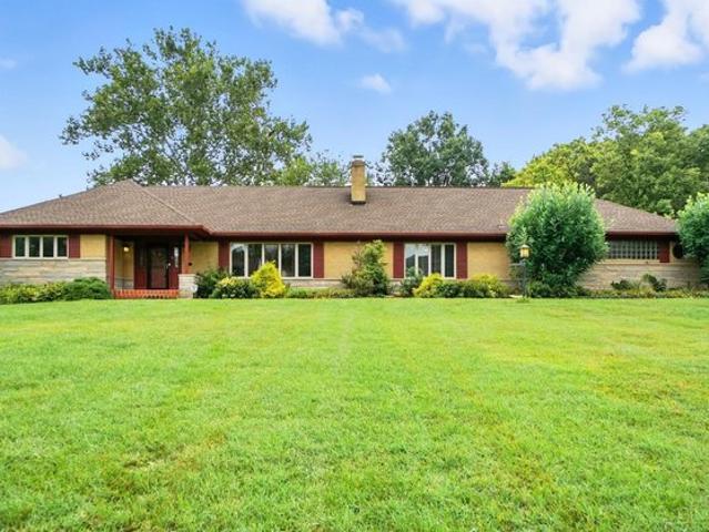 1398 Colonial Dr, Green Township, OH 45238
