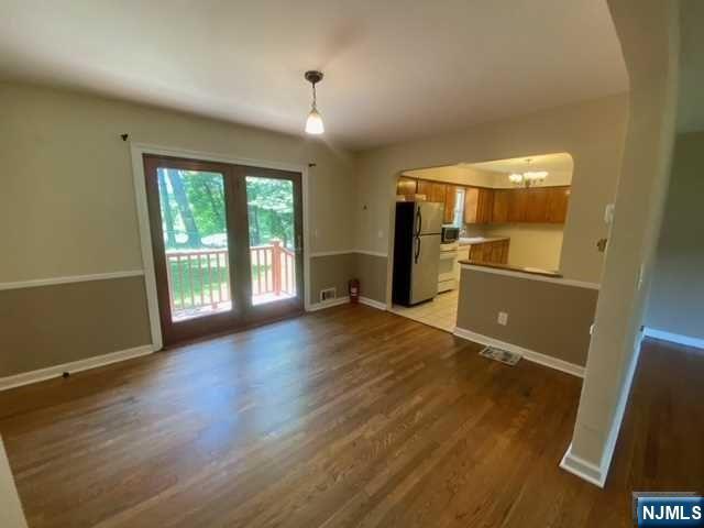 1398 River Road