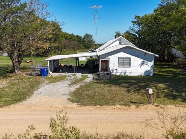 1398 Sexton Rd, Calera, OK 74730