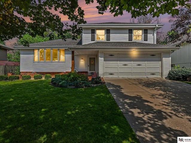 13992 Woolworth Cir, Omaha, NE 68144