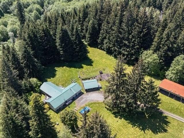 1399 Mora Rd, Forks, WA 98331