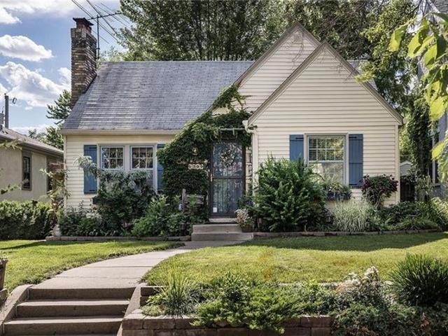 1399 Pascal St N, Saint Paul, MN 55108