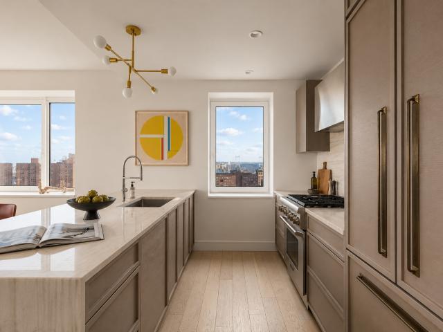 1399 PARK Avenue 18B