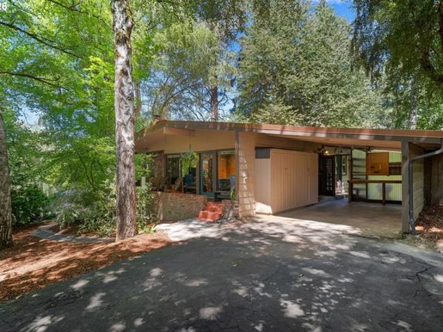 13900 Sundeleaf Dr, Lake Oswego, OR 97034