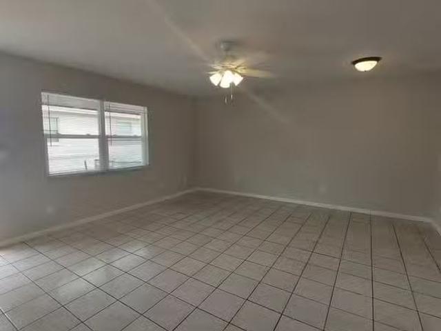 13901/13903 First St 13901 13901 1st St #13901