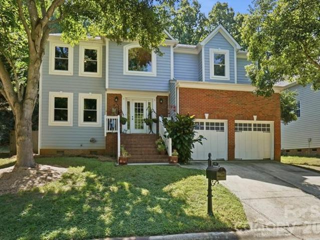 13901 Kings Carriage Ln, Charlotte, NC 28278