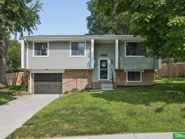 13902 Barretts Cir, Omaha, NE 68138