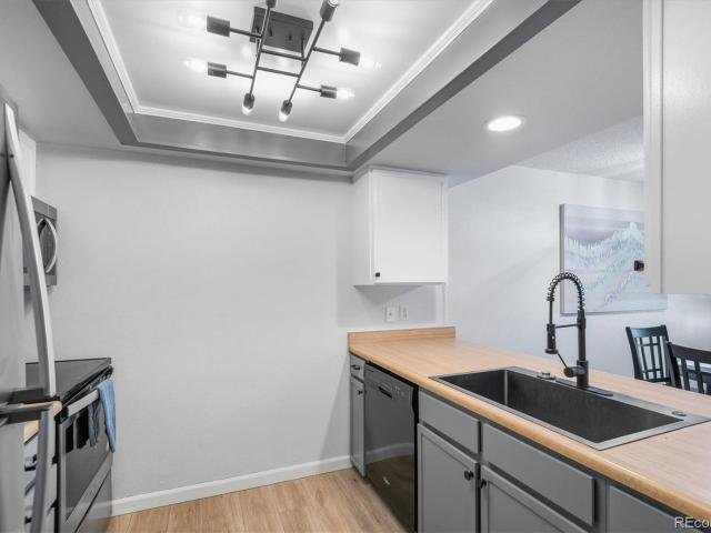 13902 E Stanford Circle # A06