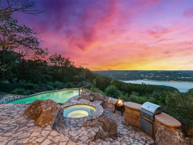 13902 Panorama Dr