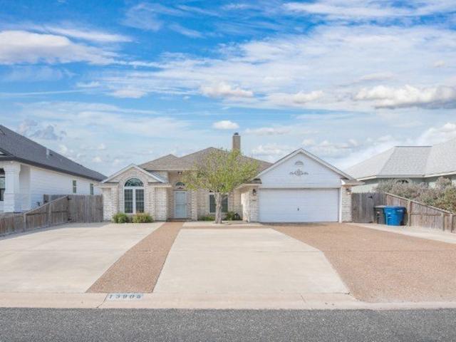 13905 Hawksnest Bay Dr, Corpus Christi, TX 78418